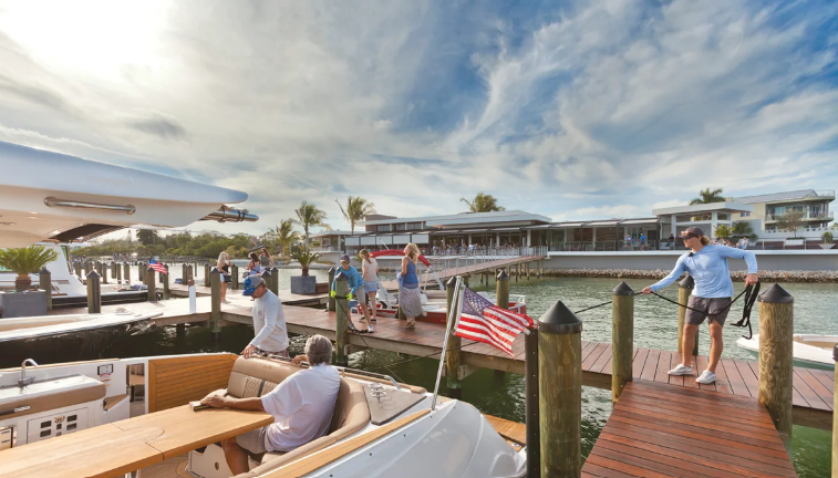 The Best Dockside Dining in Sarasota | Off the Hook Boating