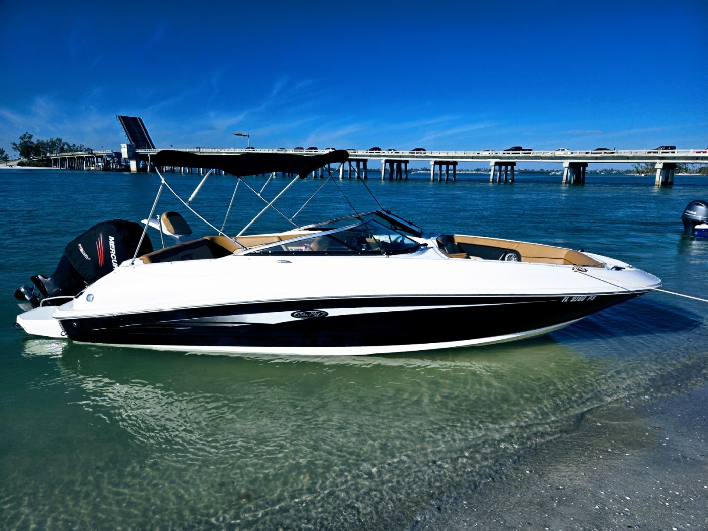 24' Sea Ray 240 SunDeck Boat Rental | Off the Hook Boating and Jet Ski ...
